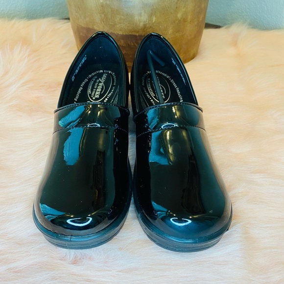 easy street | Shoes | Easy Works Womens Lyndee Health Care Professional ...